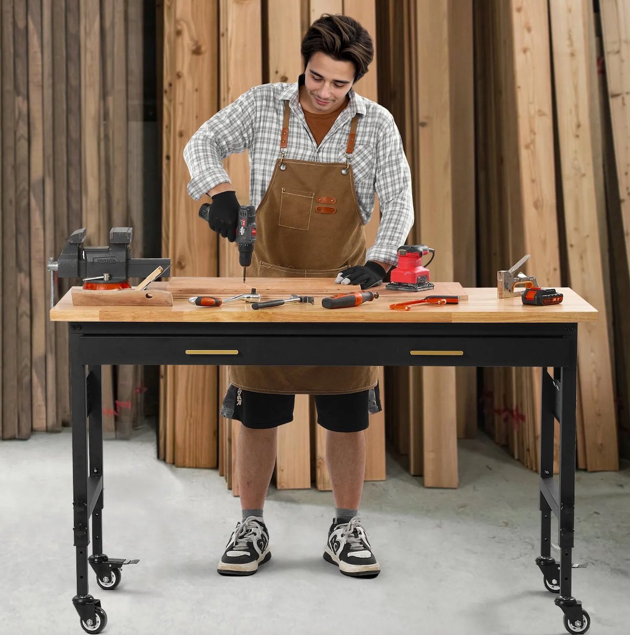 Darba galdi un aprīkojums